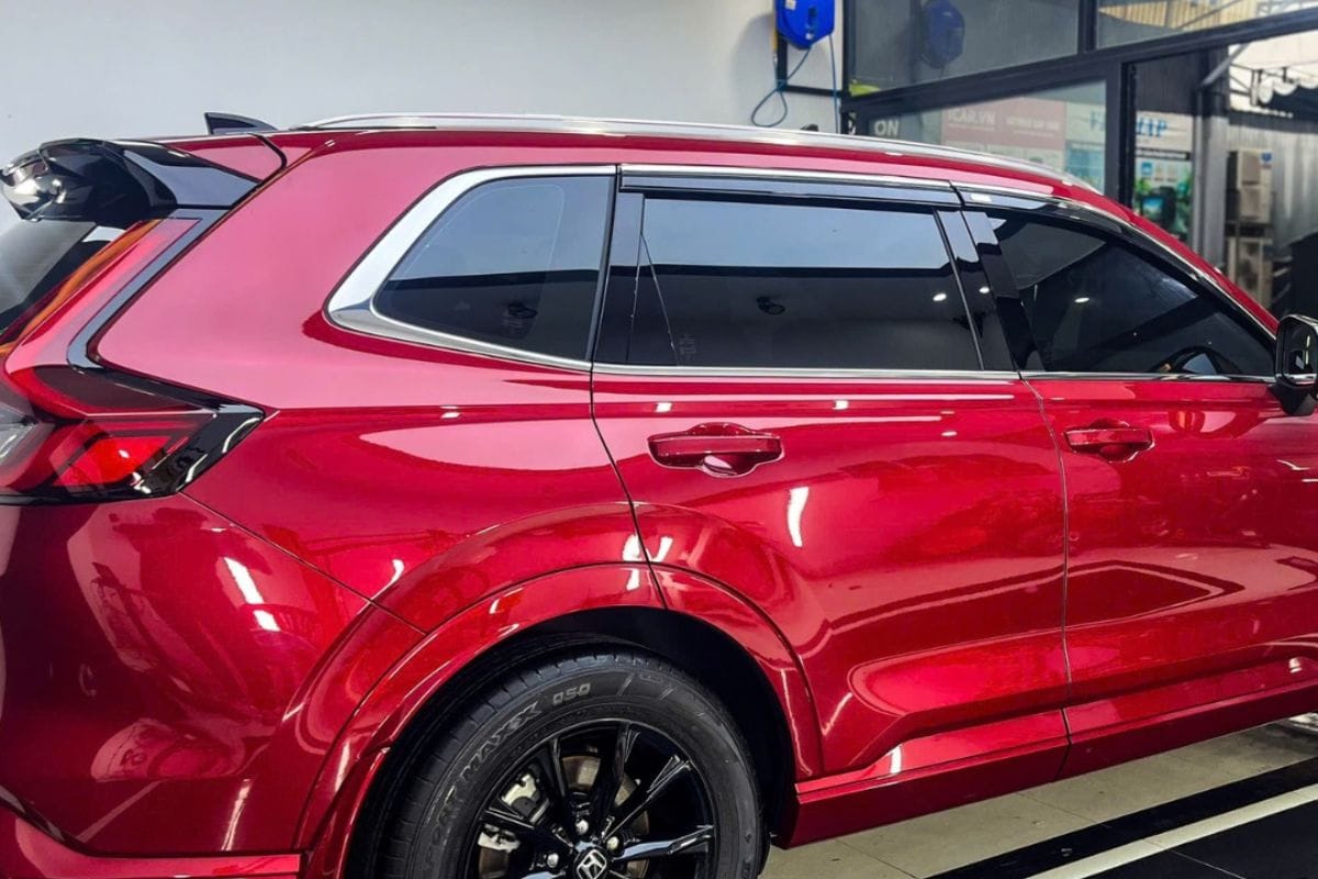 Carbon Window Tint vs Ceramic: Which Is Worth the Cost?